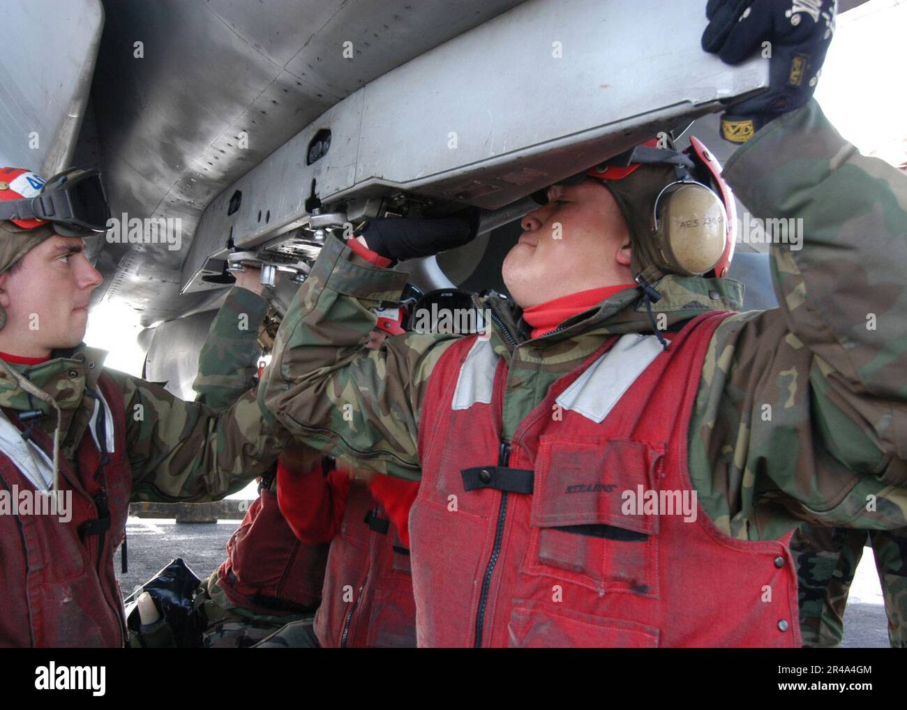 US Navy Aviation Ordnanceman Stock Photo - Alamy