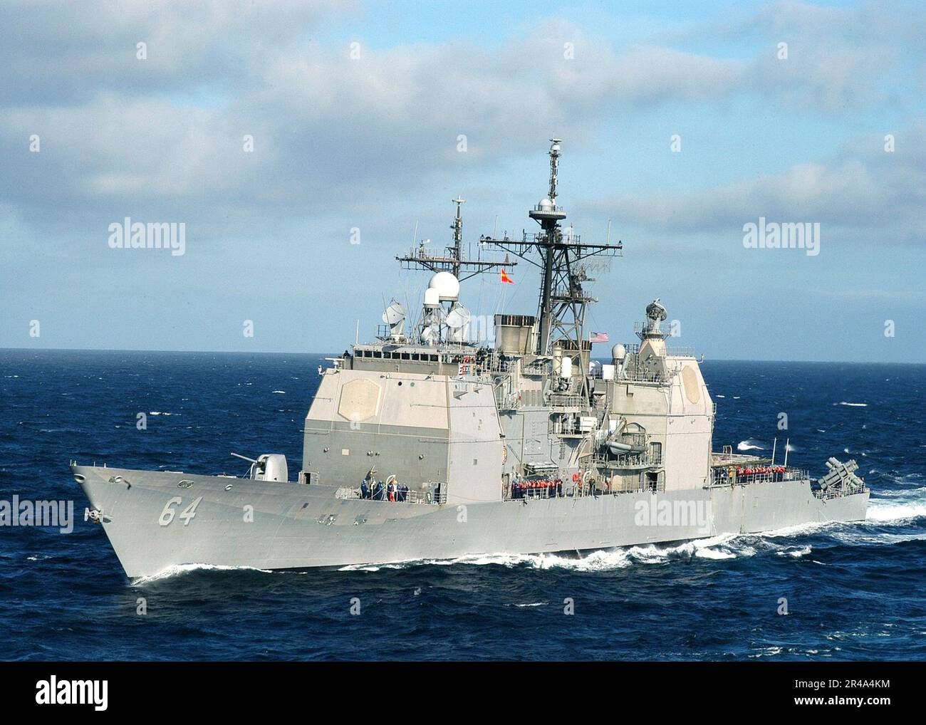 US Navy The guided missile cruiser USS Gettysburg (CG 64) sails next to ...