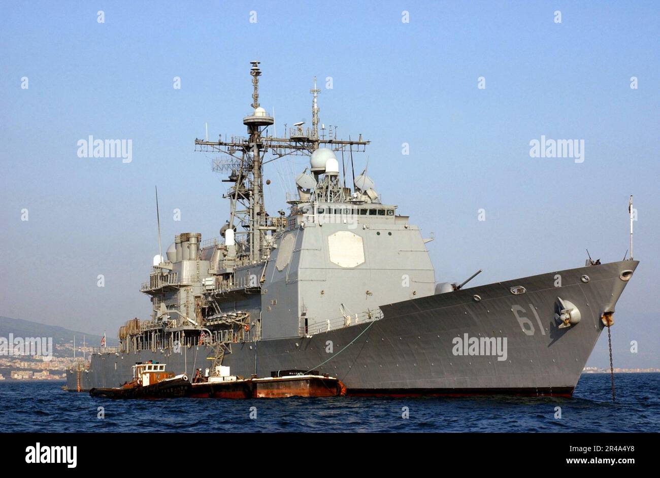 US Navy The Ticonderoga-class guided missile cruiser USS Monterey (CG ...