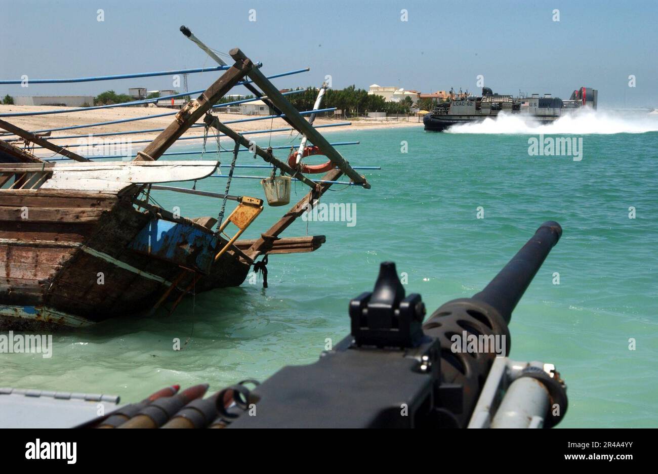 Us navy landing craft kuwait hi-res stock photography and images - Alamy