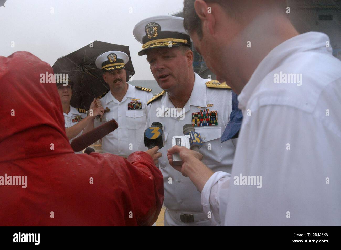 Commander cruiser destroyer group hi-res stock photography and images ...