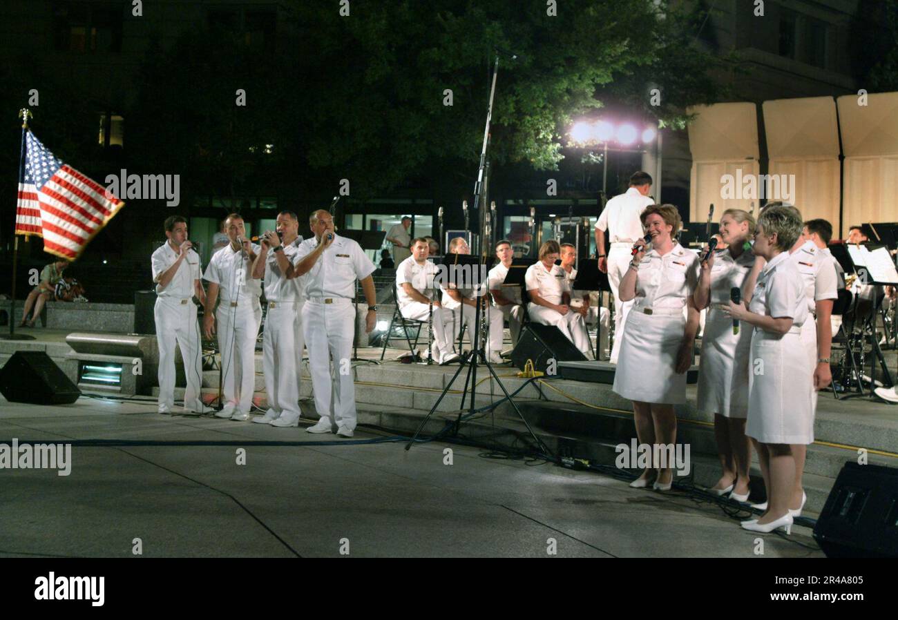 US Navy The U.S. Navy Band performs during the U.S. Navy Memorial ...