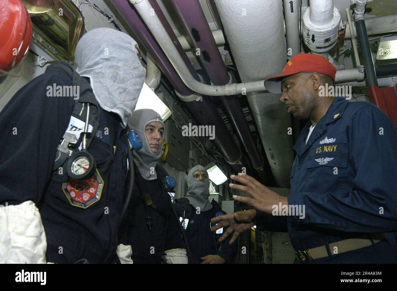 US Navy Damage Control Training Team (DCCT) member Stock Photo - Alamy