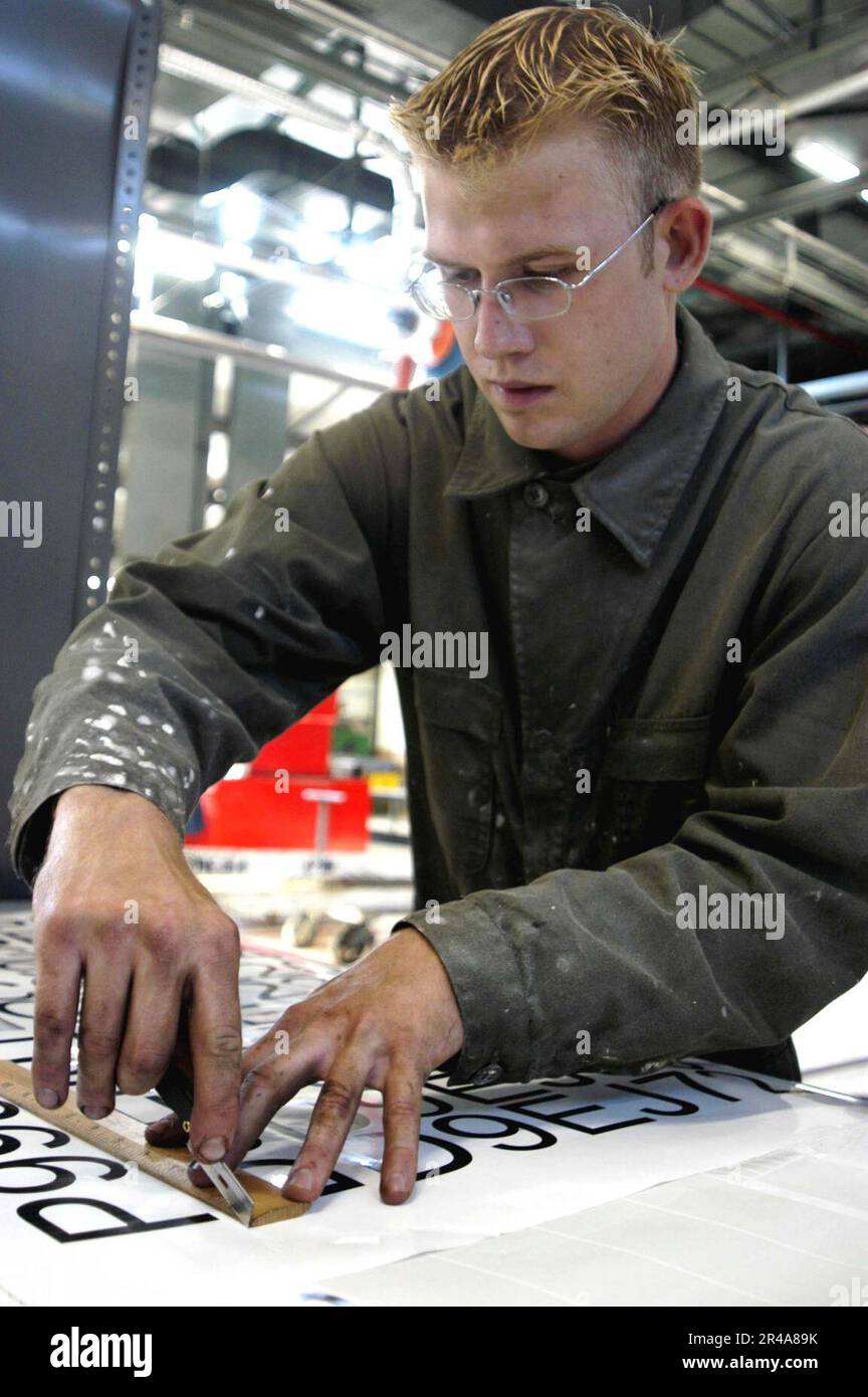 US Navy Aviation Support Equipment Technician Stock Photo - Alamy