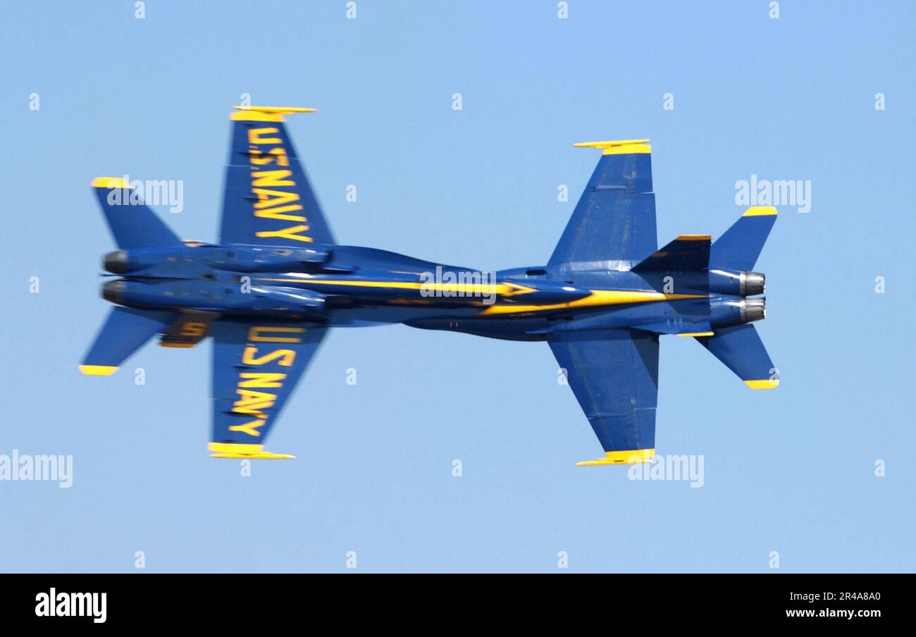 US Navy The lead and opposing solo pilots assigned to the U.S. Navy's ...