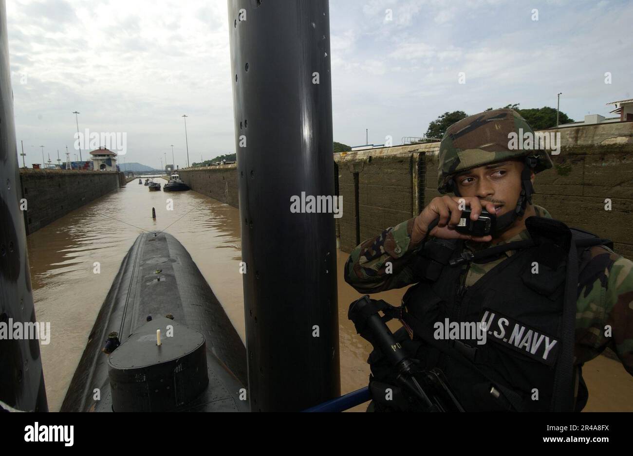 US Navy A Sailor assigned to Mobile Security Detachment Two Two (MSD-22 ...