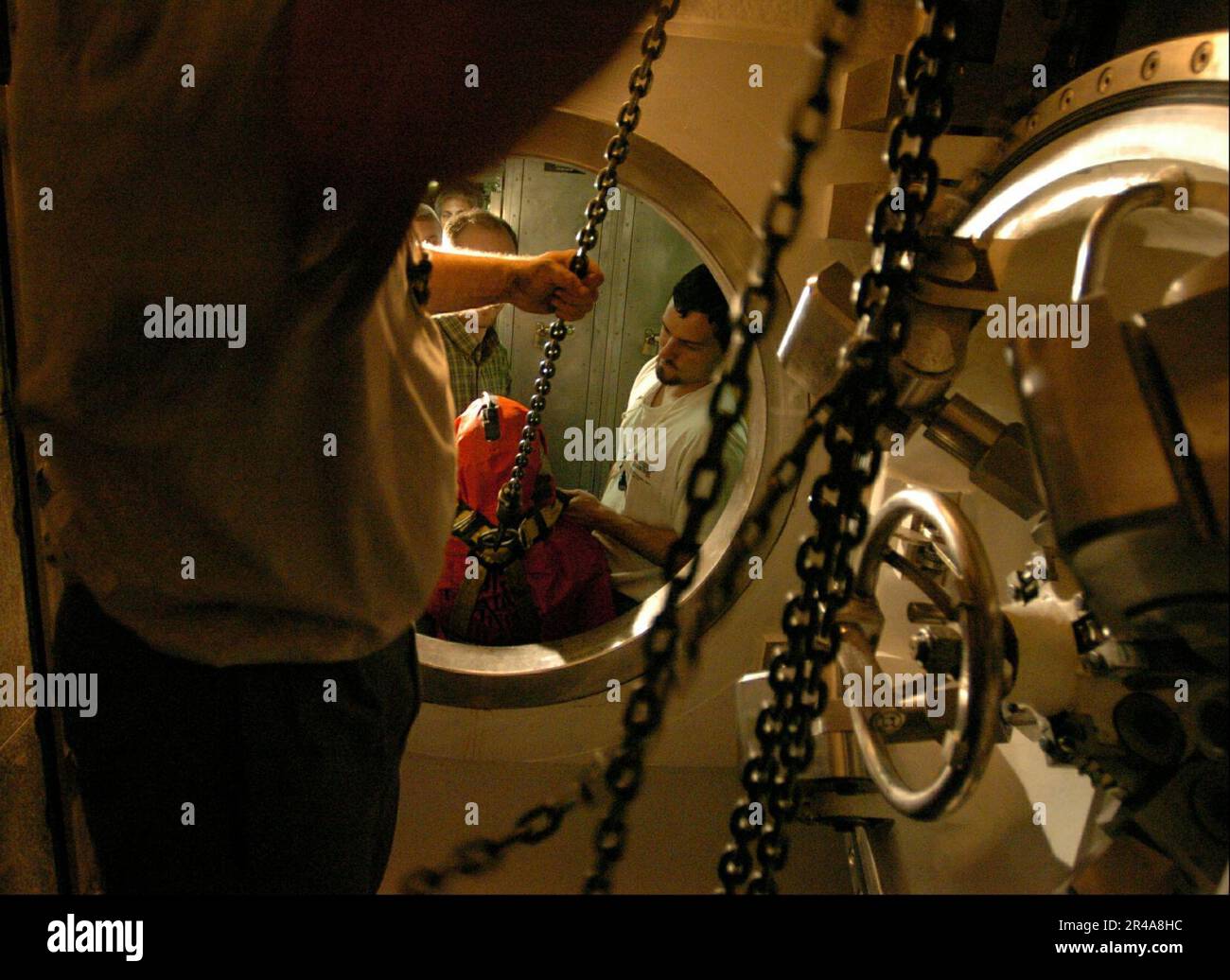 US Navy General Dynamics Electric Boat test engineers, Glen Colechia ...