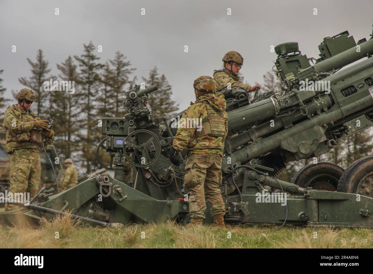 U.S. Soldiers assigned to Carnage Battery, Field Artillery Squadron ...