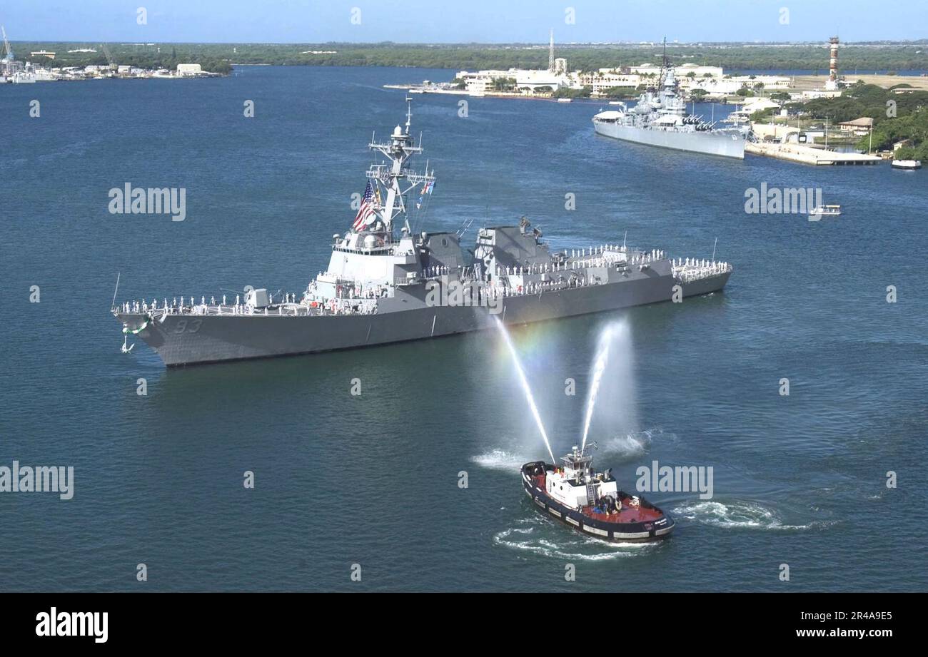 US Navy Sailors man the rails aboard the Navy's newest and most ...