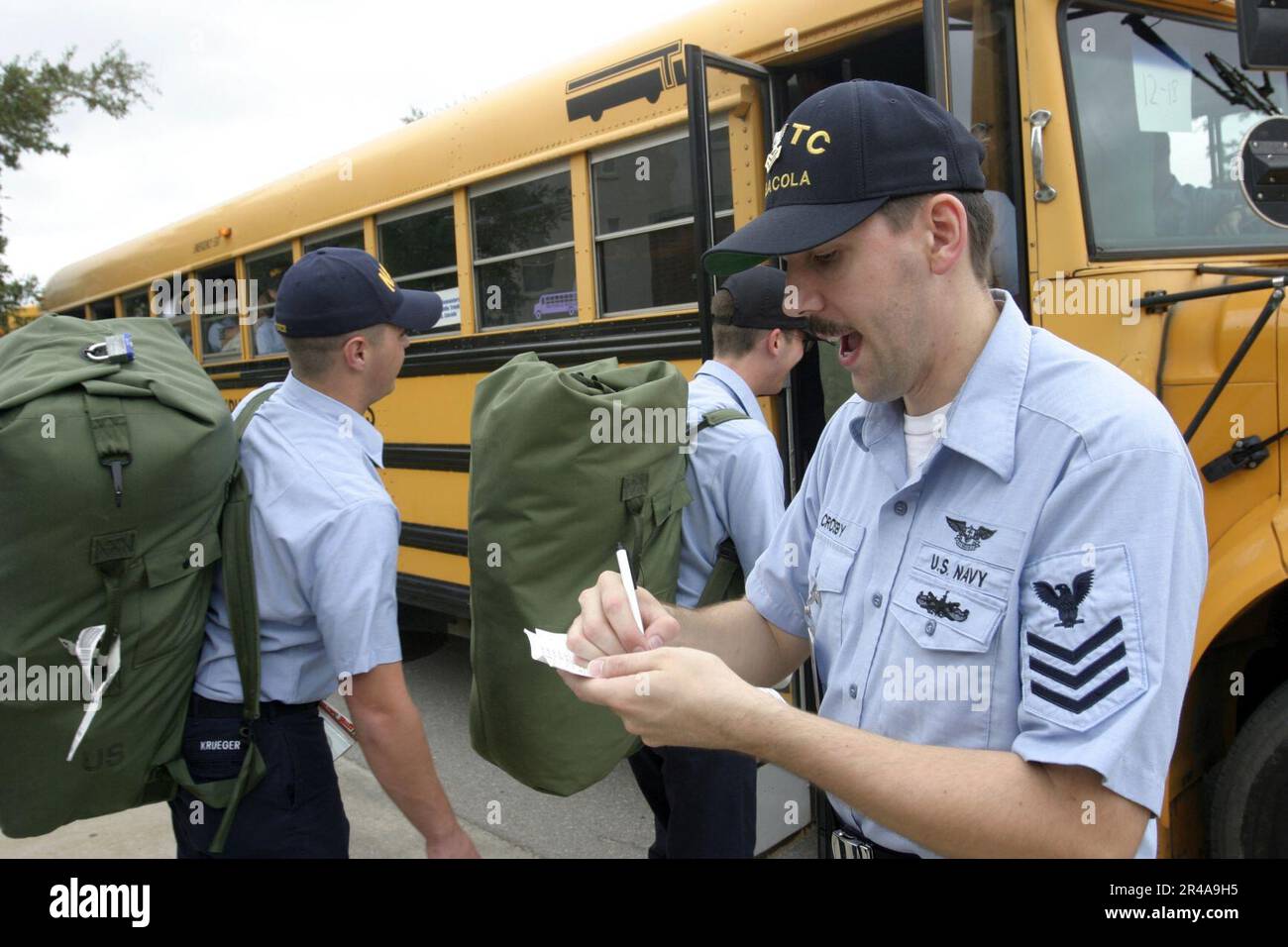 US Navy Aviation Electronics' Technician 1st Class musters students ...