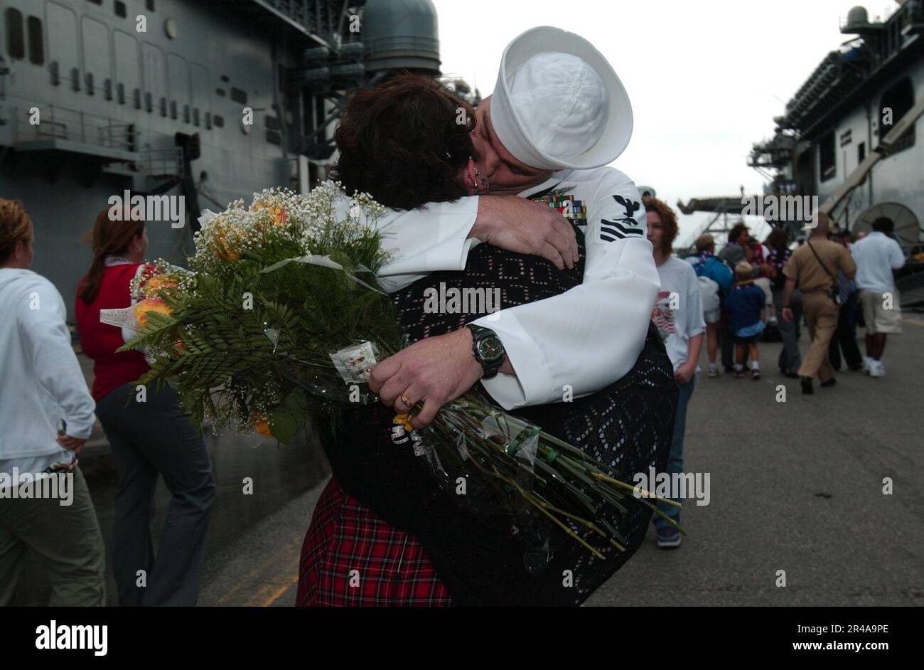 US Navy Photographer's Mate 1st Class assigned to the amphibious ...
