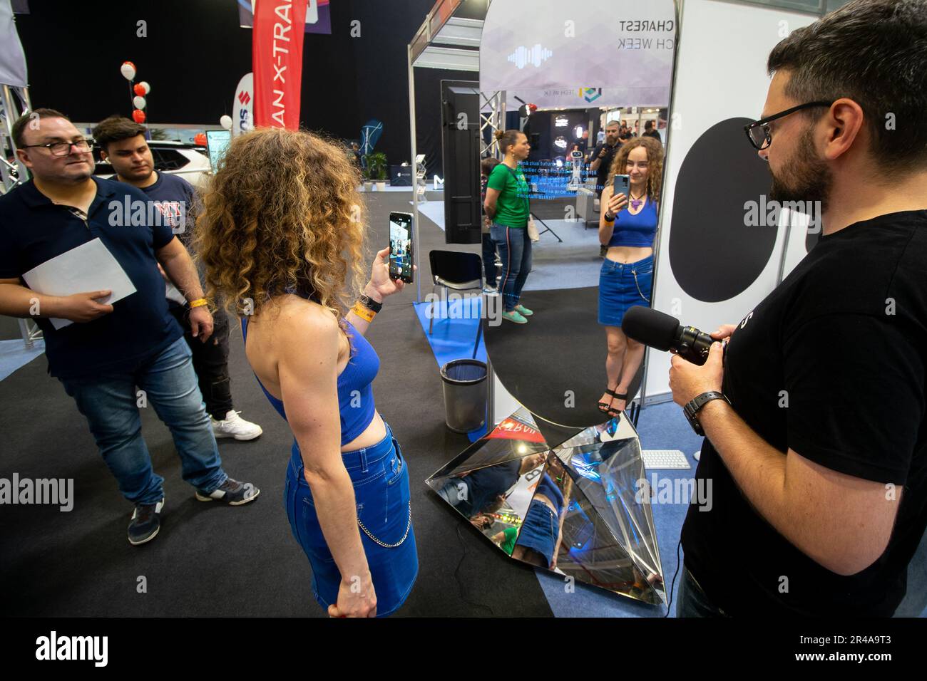 Hybrid ai hi-res stock photography and images - Alamy