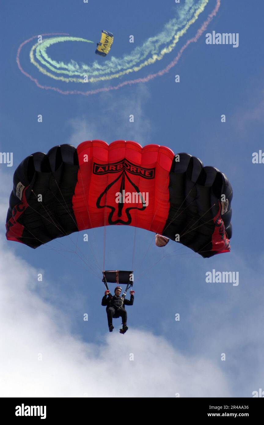 US Navy A member of the U.S. Army Special Operations Command Parachute ...