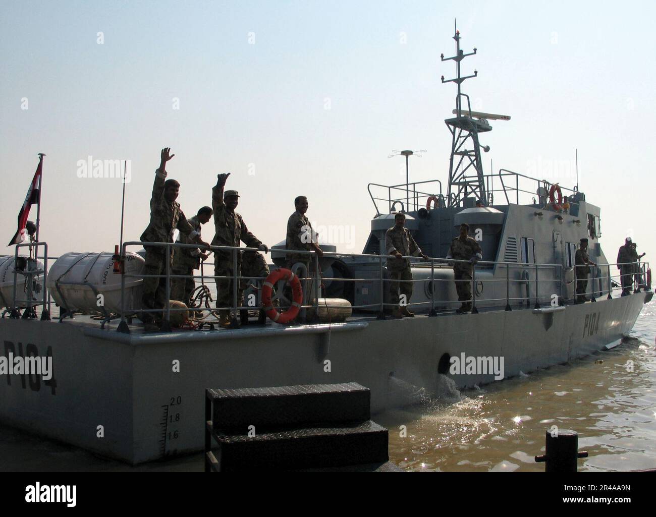 US Navy Iraqi Sailors assigned to the Iraqi Coastal Defense Force (ICDF ...