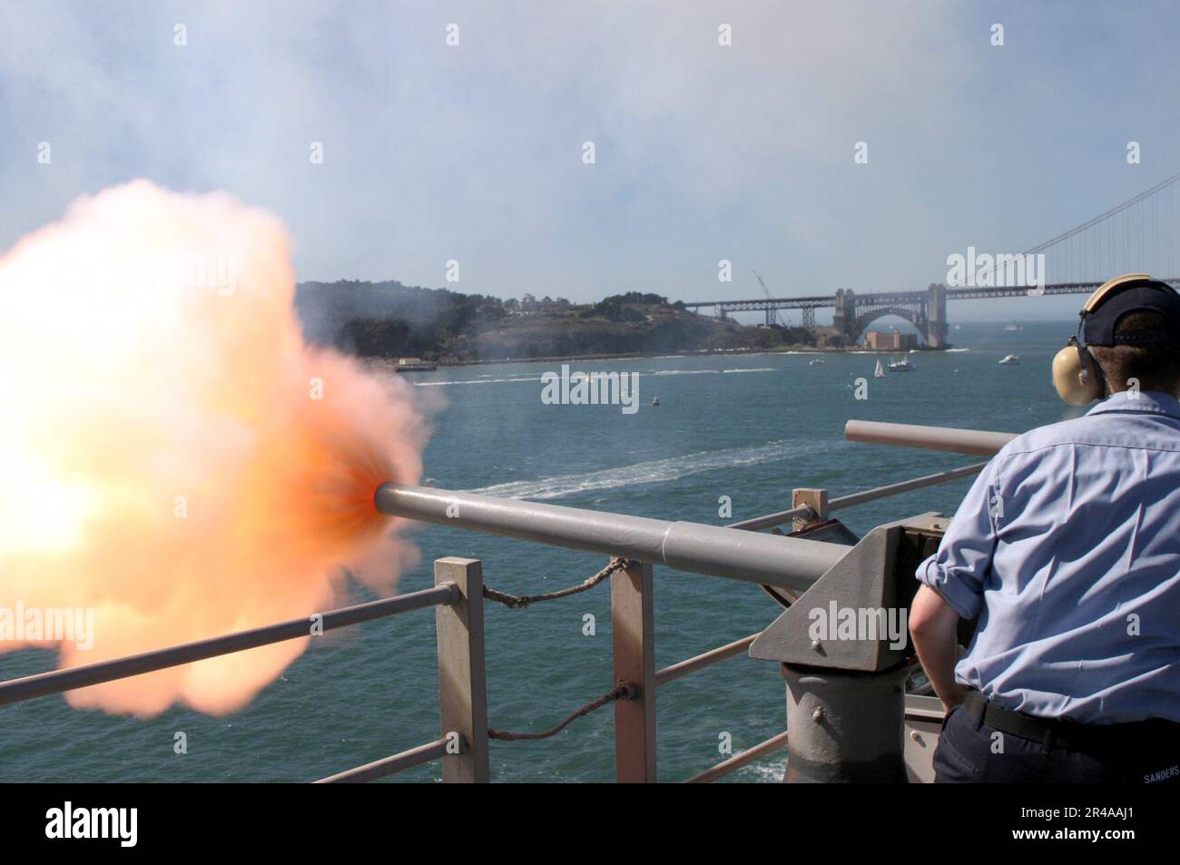 US Navy Gunner's Mate Stock Photo - Alamy