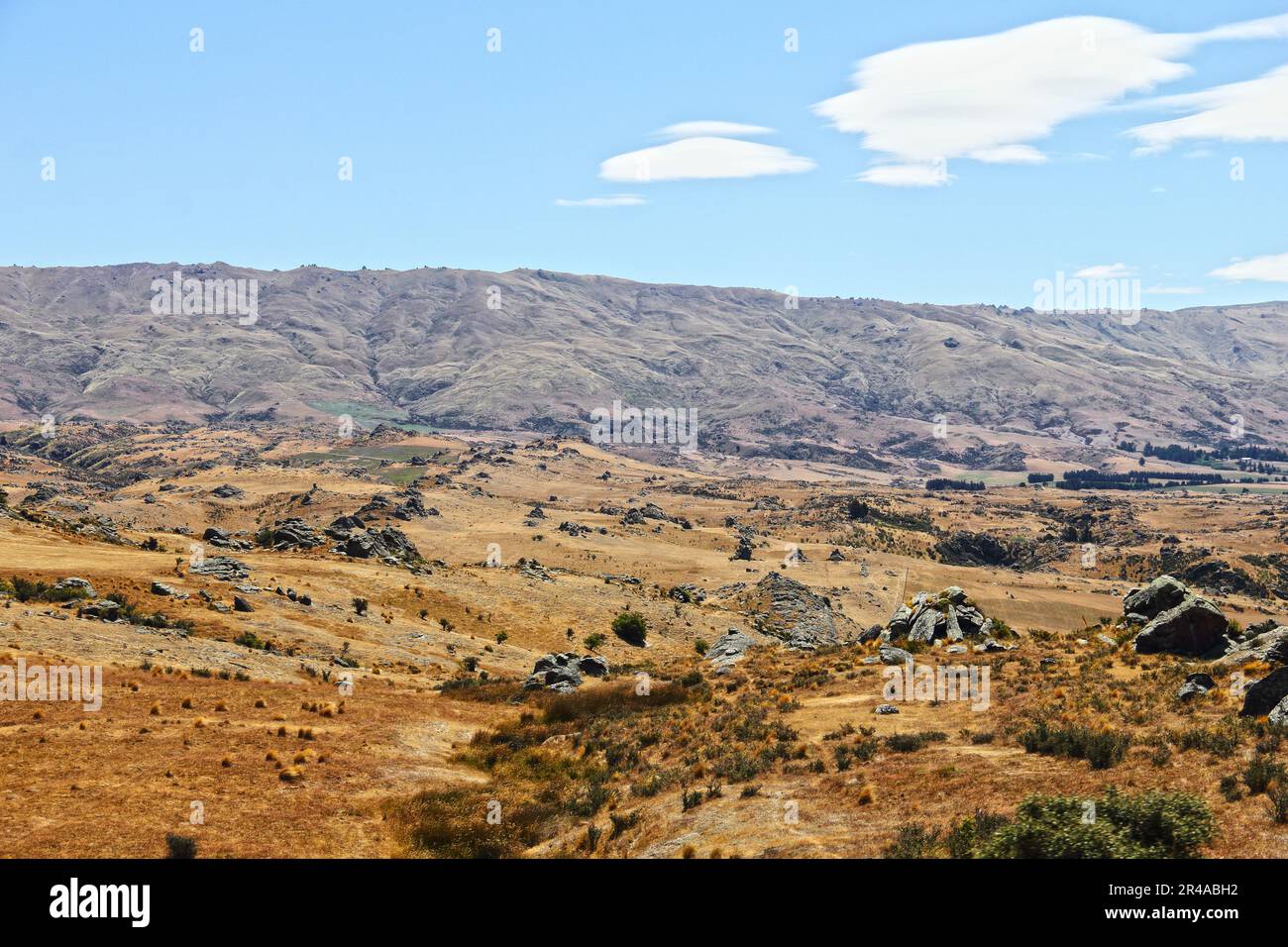 Flat hills new zealand hi-res stock photography and images - Alamy
