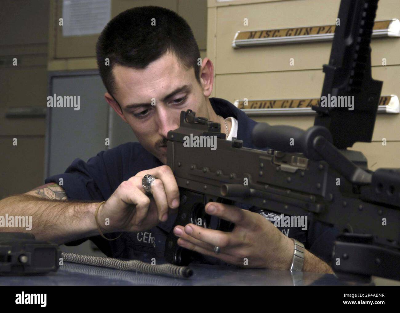 US Navy Gunner's Mate Stock Photo - Alamy