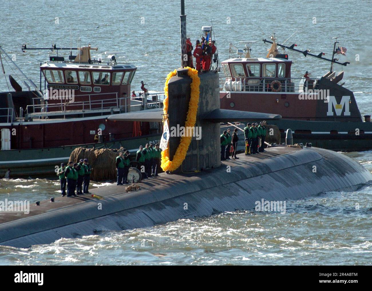 US Navy The Los Angeles-class attack submarine USS Minneapolis St. Paul ...
