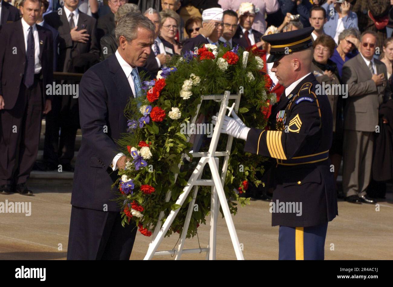US Navy President George W. Bush lays a wreath at the Tomb of the ...