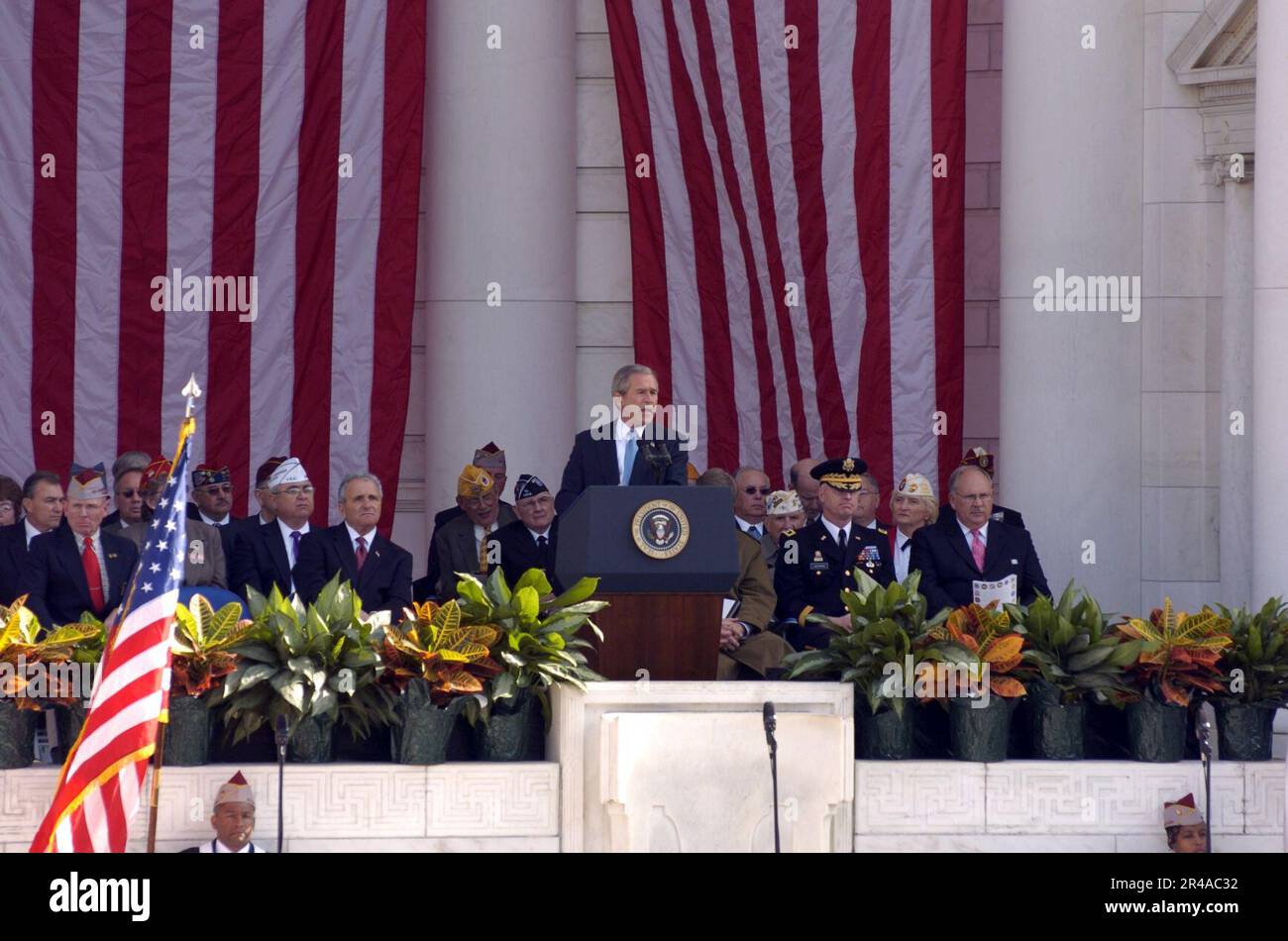 US Navy President George W. Bush speaks to Veterans and guests during a ...