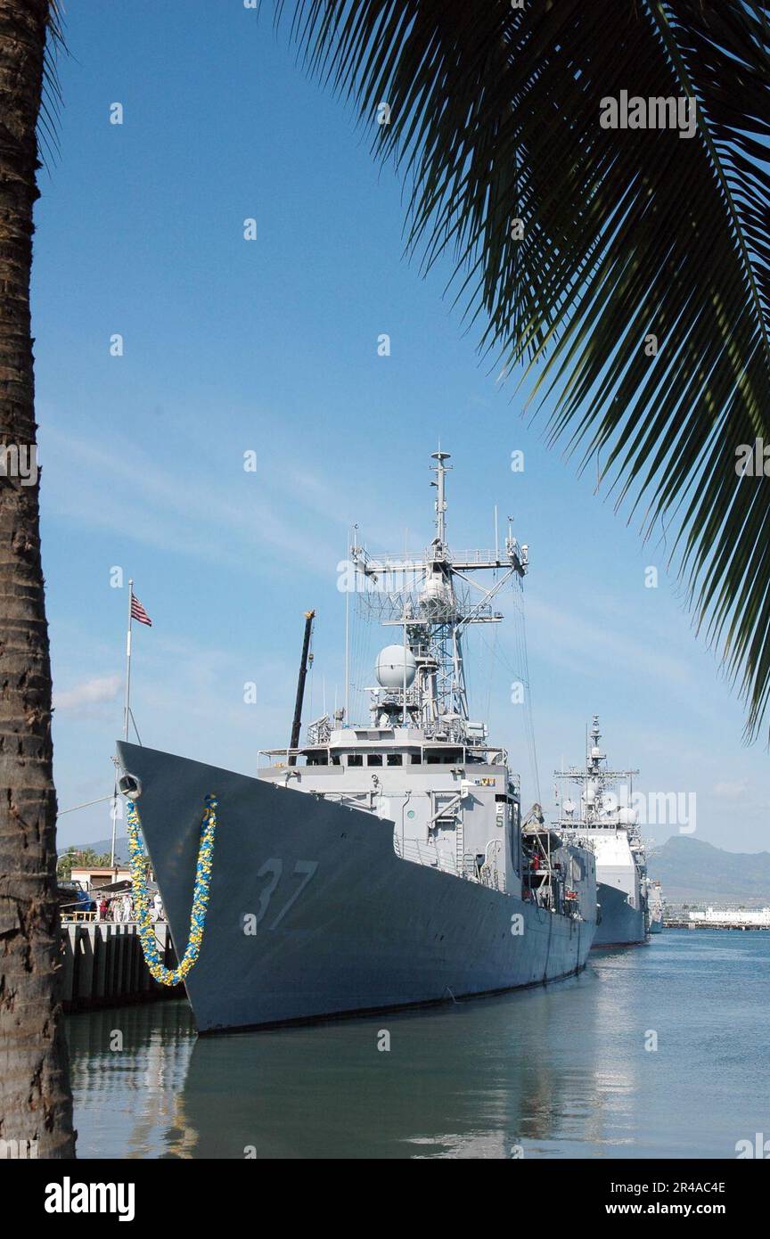 US Navy The Pearl Harbor-based guided missile frigate USS Crommelin ...