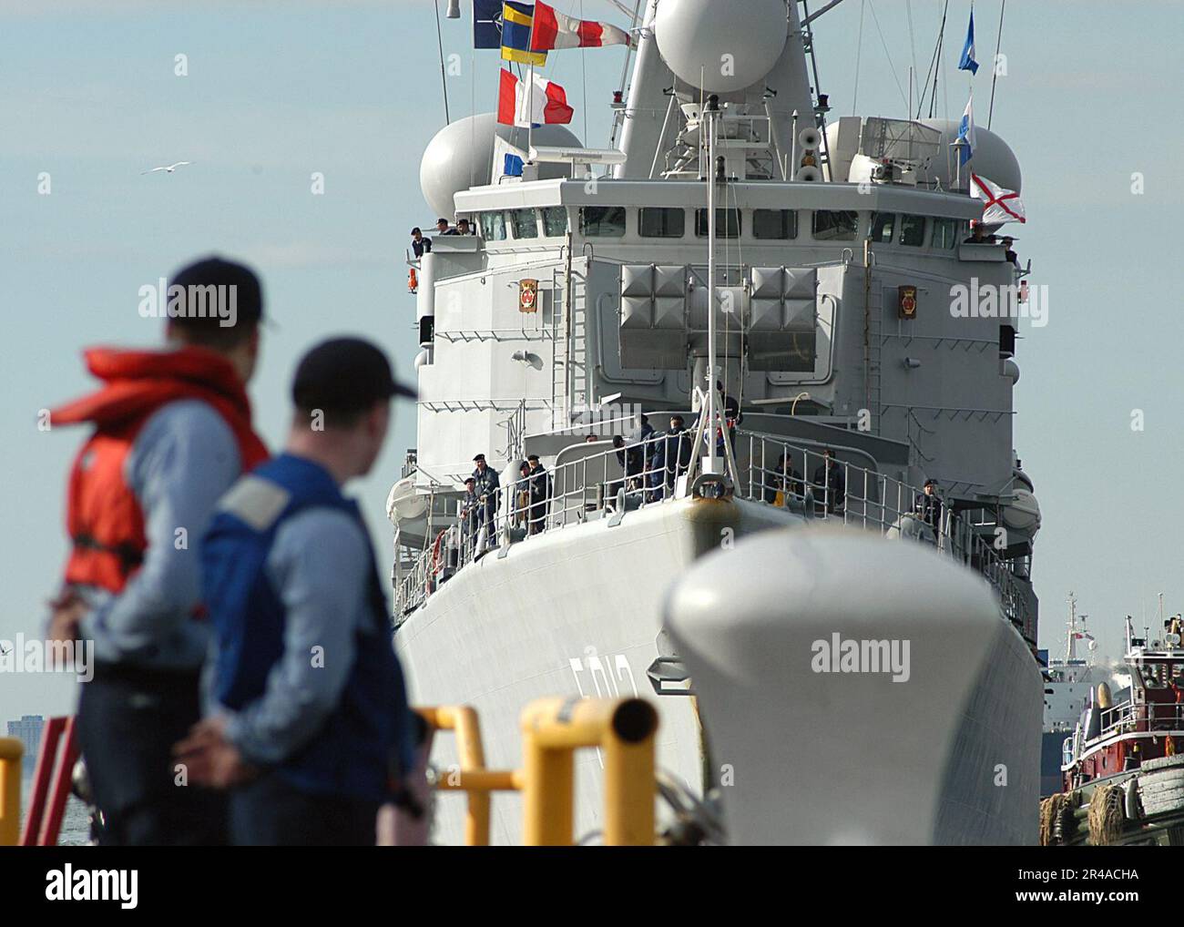 US Navy Line handlers stand ready as The Royal Netherlands Navy frigate ...