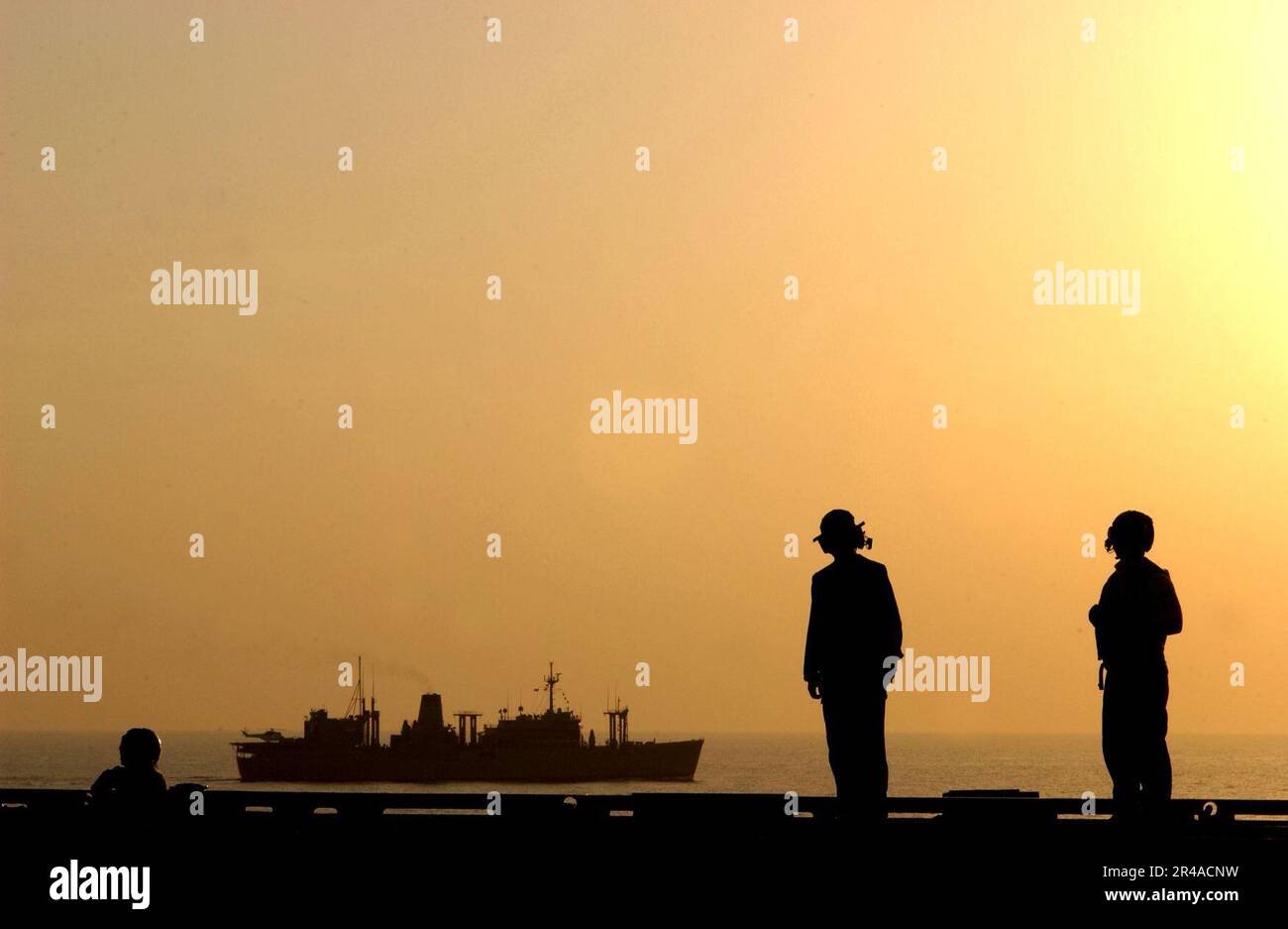US Navy The combat stores ship USNS Saturn (T-AFS 10) conducts a ...