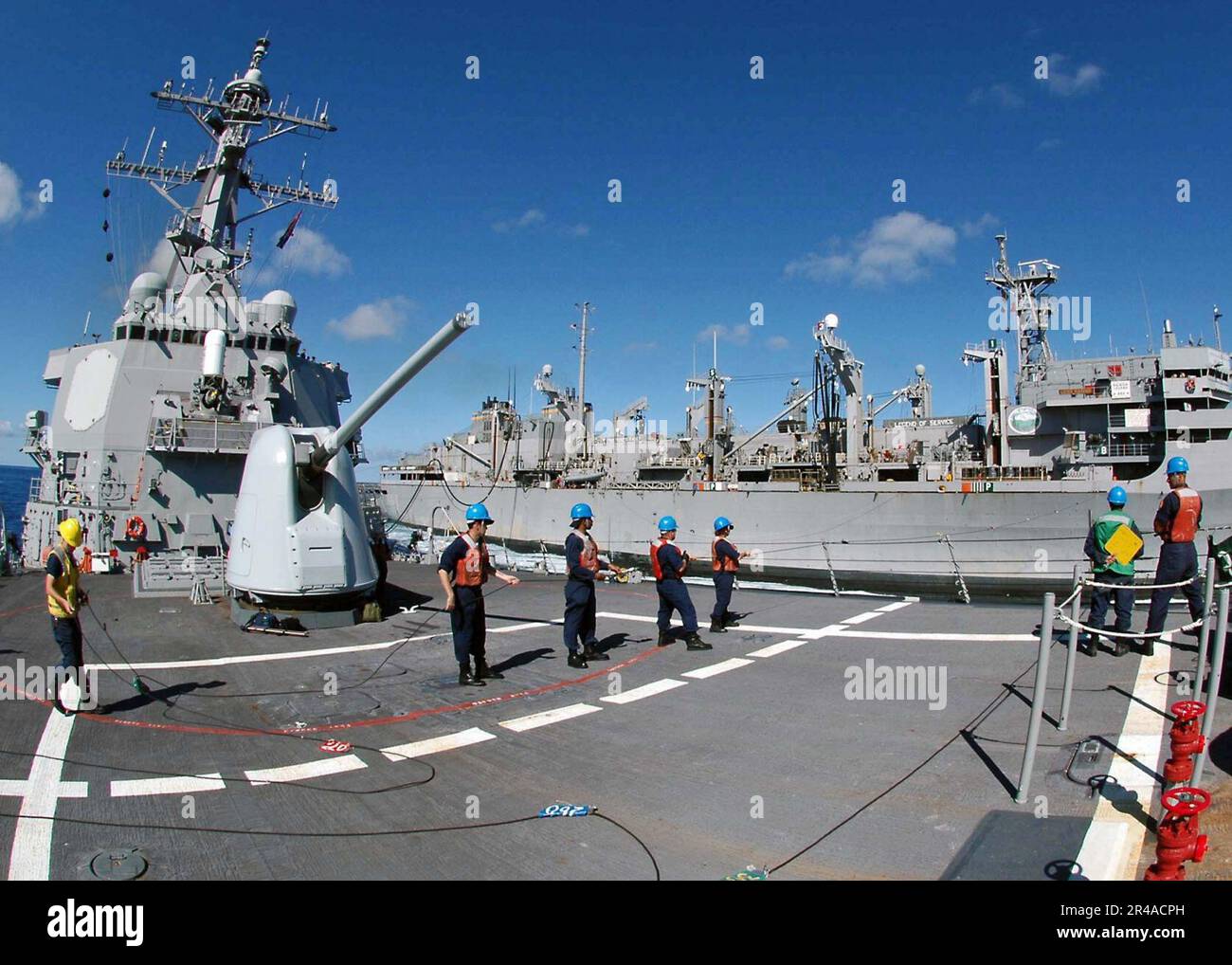 US Navy The guided missile destroyer USS Benfold (DDG 65) conducts an ...