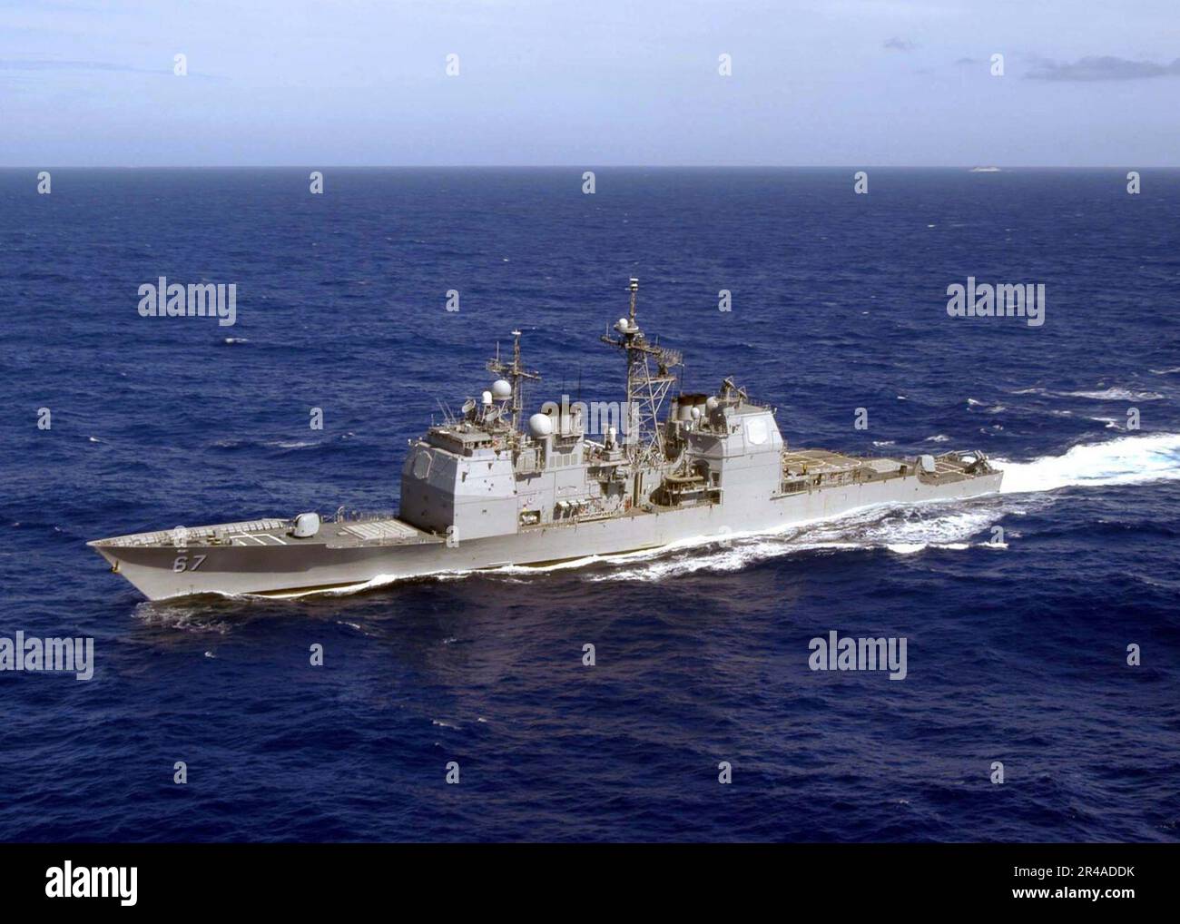 US Navy The guided missile cruiser USS Shiloh (CG 67) underway in the ...