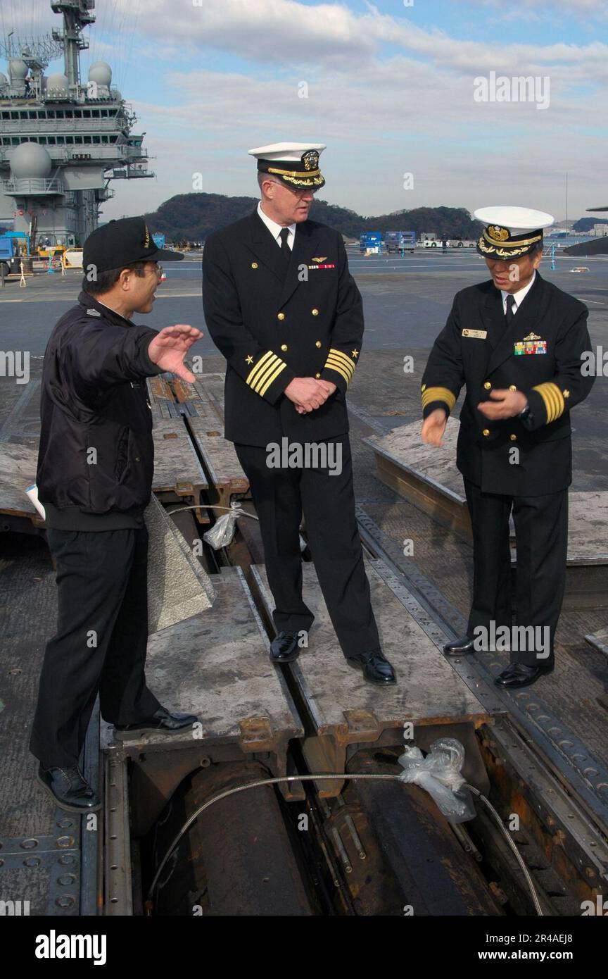 US Navy Commanding Officer, USS Kitty Hawk (CV 63 Stock Photo - Alamy