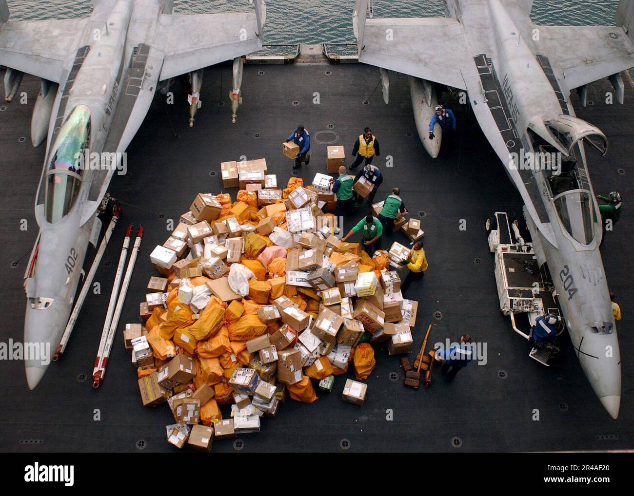 Aircraft elevators hi-res stock photography and images - Alamy