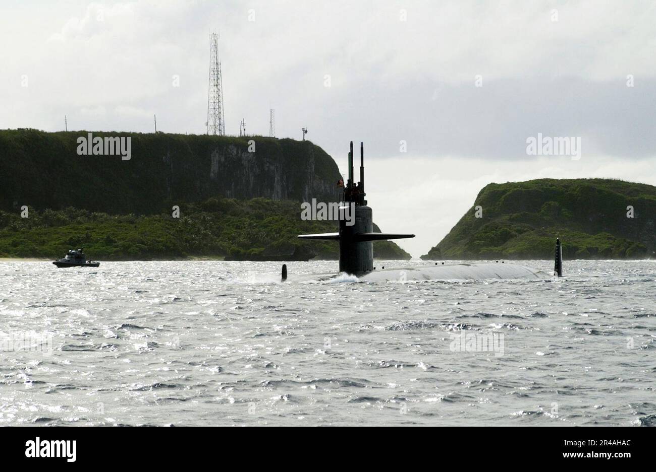 US Navy The Los Angeles-class attack submarine USS San Francisco (SSN ...