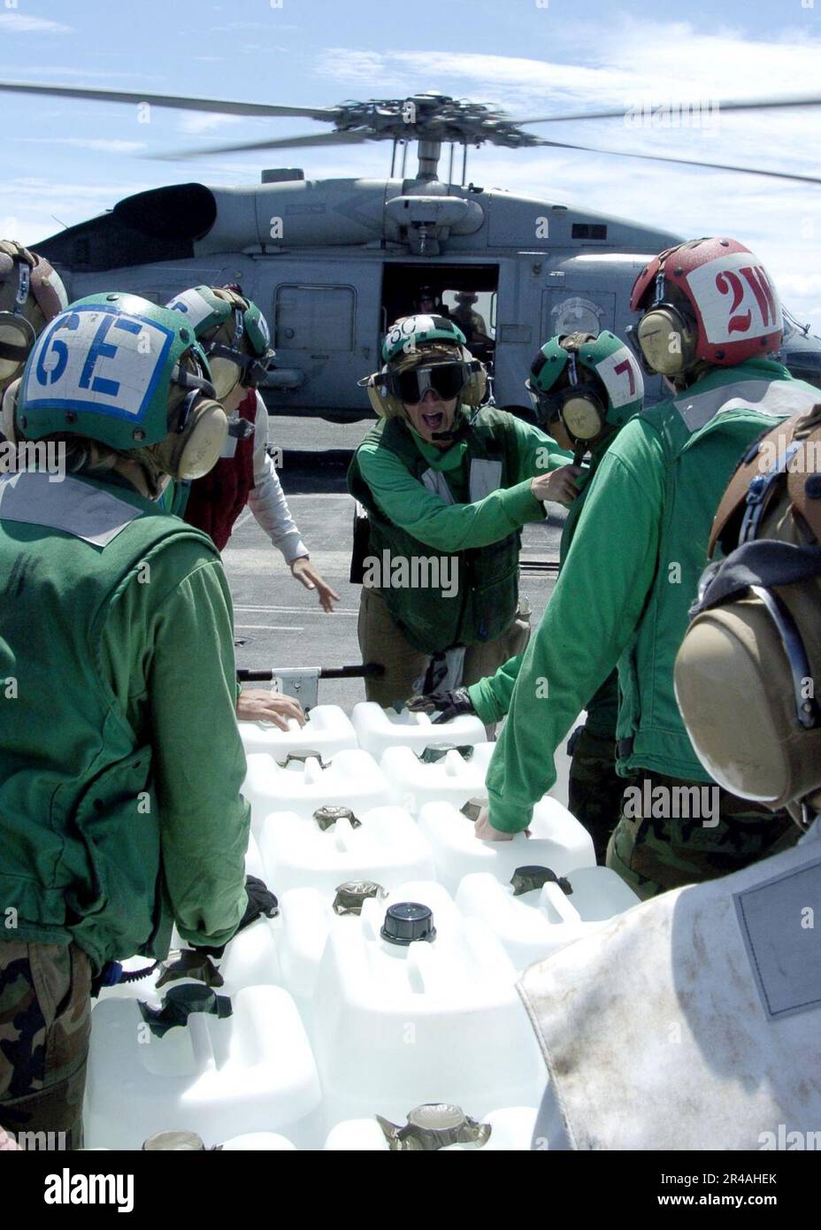 US Navy A flight deck Stock Photo - Alamy