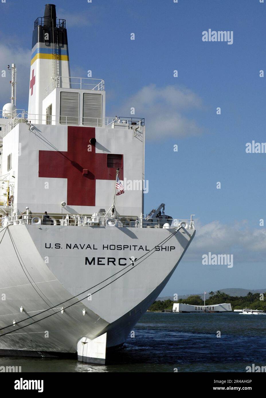 US Navy The Military Sealift Command (MSC) hospital ship USNS Mercy (T ...
