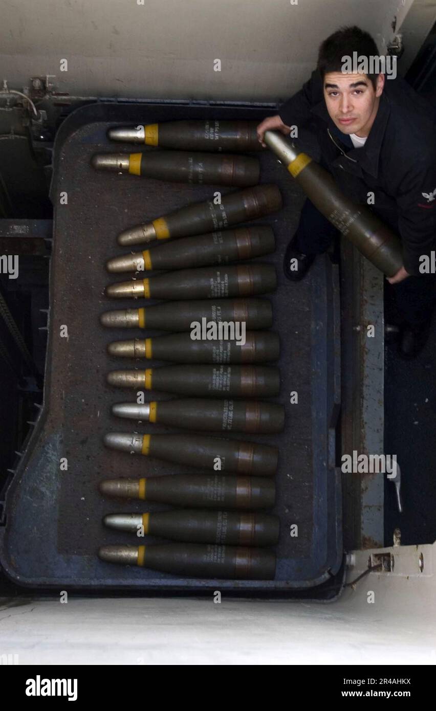 US Navy Gunner's Mate Stock Photo - Alamy