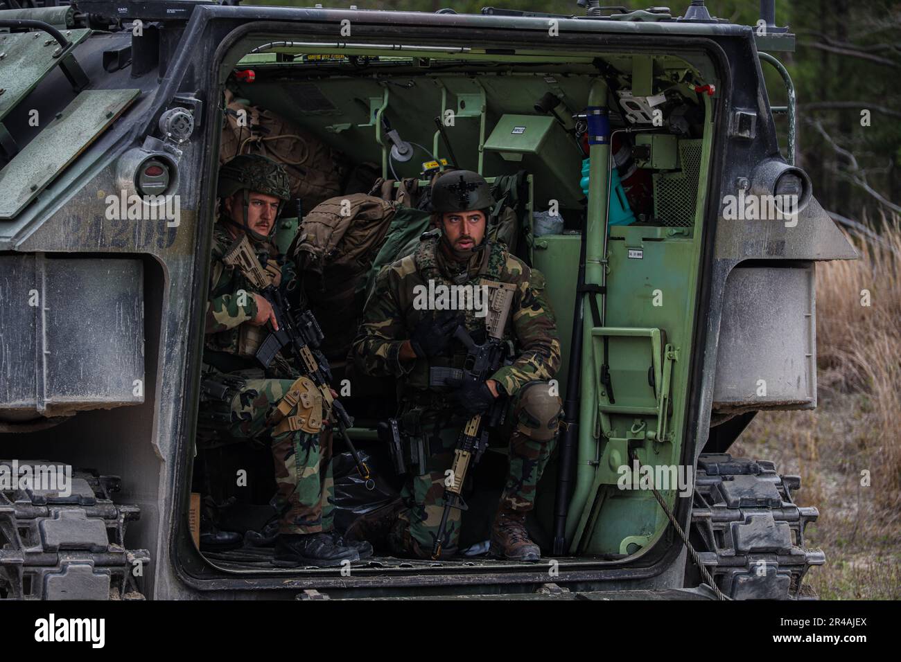 Dutch Marines with Marine Squadron Carib, Netherlands Marine Corps ...