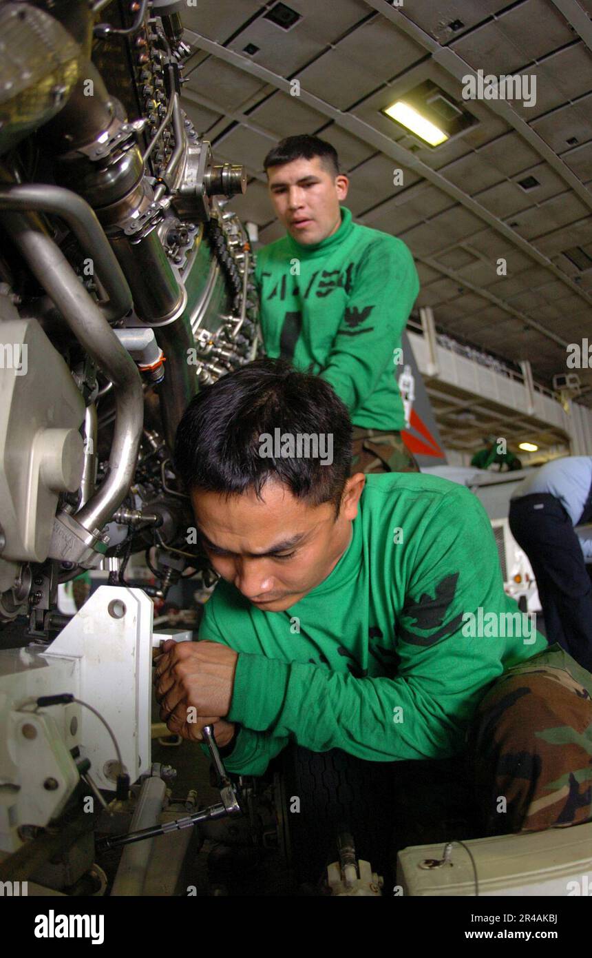 US Navy Aviation Machinist Mates Stock Photo - Alamy