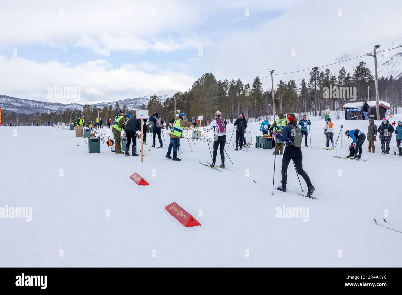 U.S. Marines with 2d Combat Engineer Battalion, 2d Marine Division ...