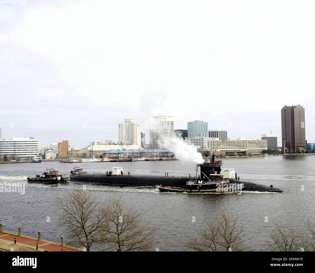US Navy The fleet ballistic missile submarine USS Georgia (SSBN 729 ...