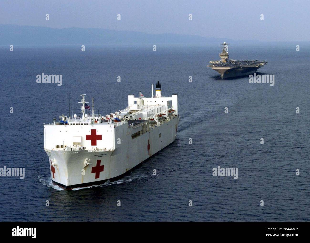 US Navy The Military Sealift Command (MSC) hospital ship USNS Mercy (T ...
