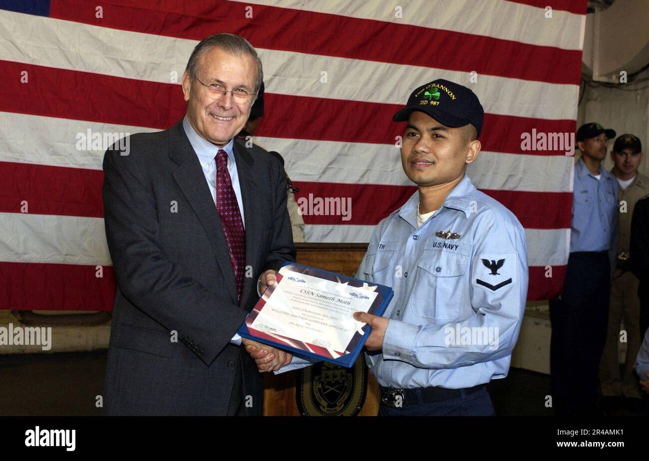 Secdef donald h rumsfeld hi-res stock photography and images - Alamy