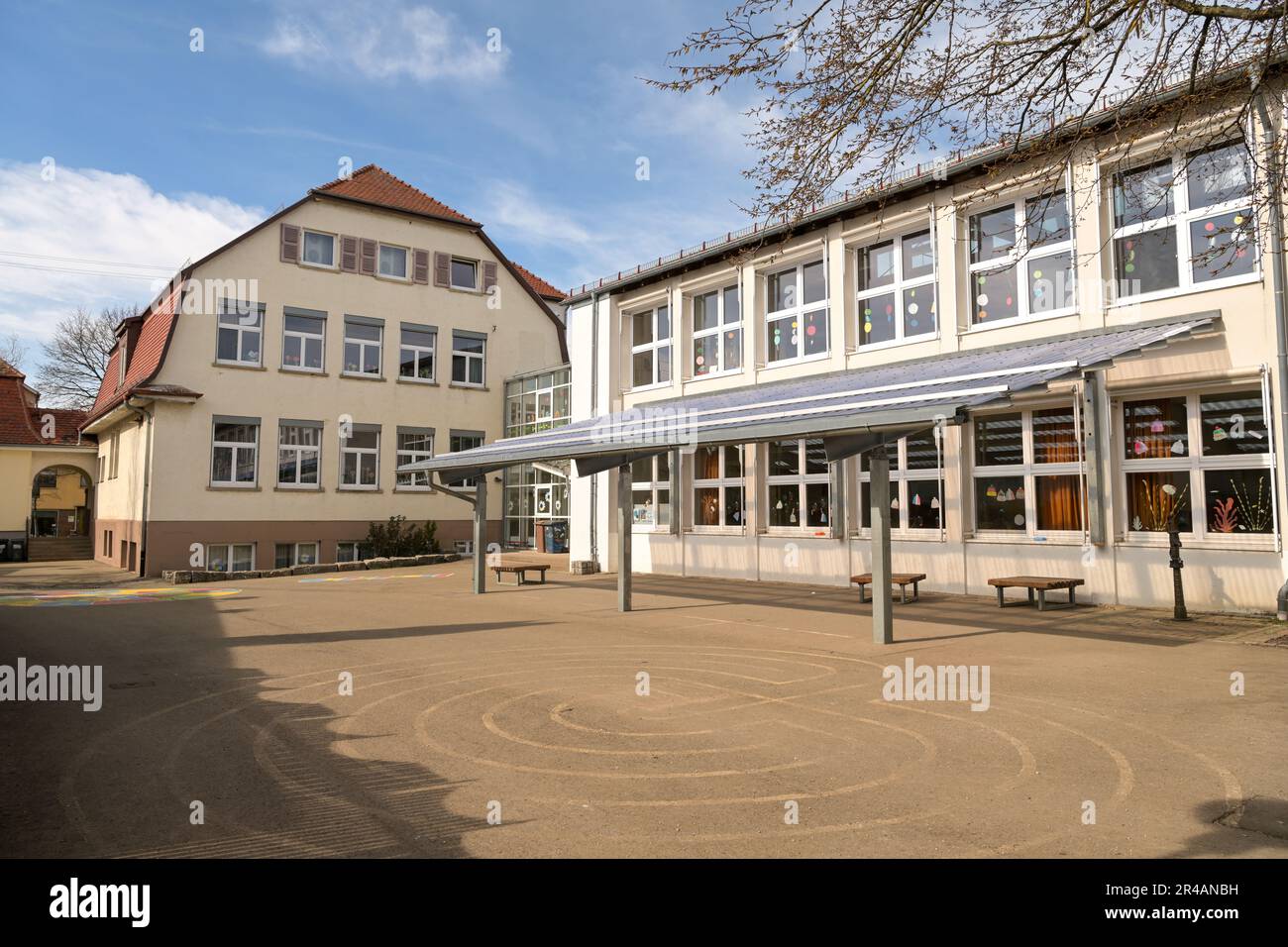 German school building entry hi-res stock photography and images - Alamy