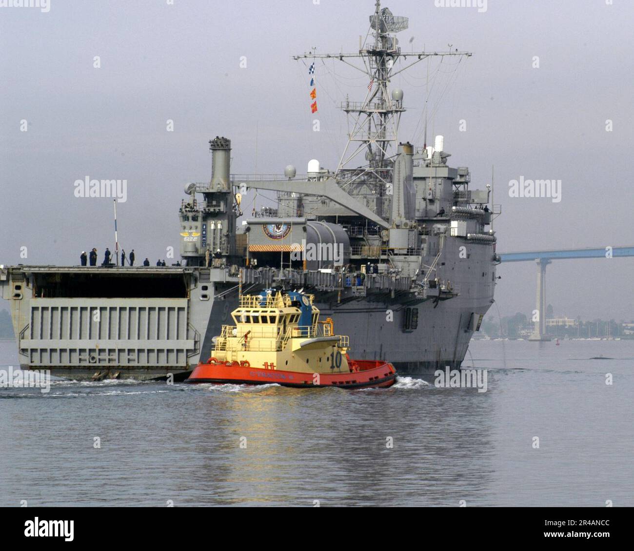 US Navy The amphibious transport dock USS Denver (LPD 9) departs from ...