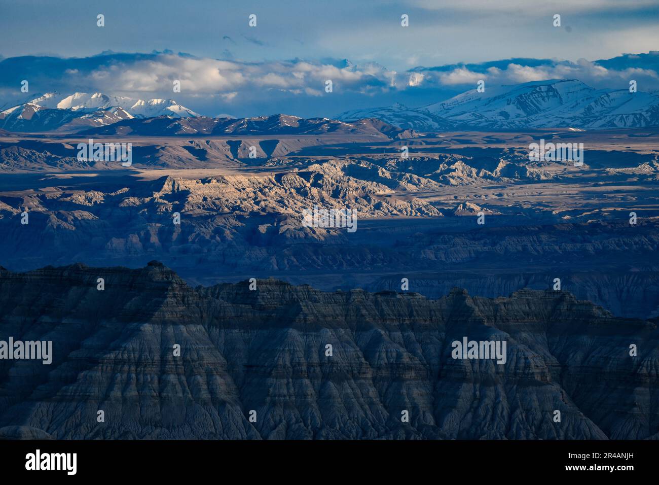 Zanda chinas tibet autonomous region hi-res stock photography and ...