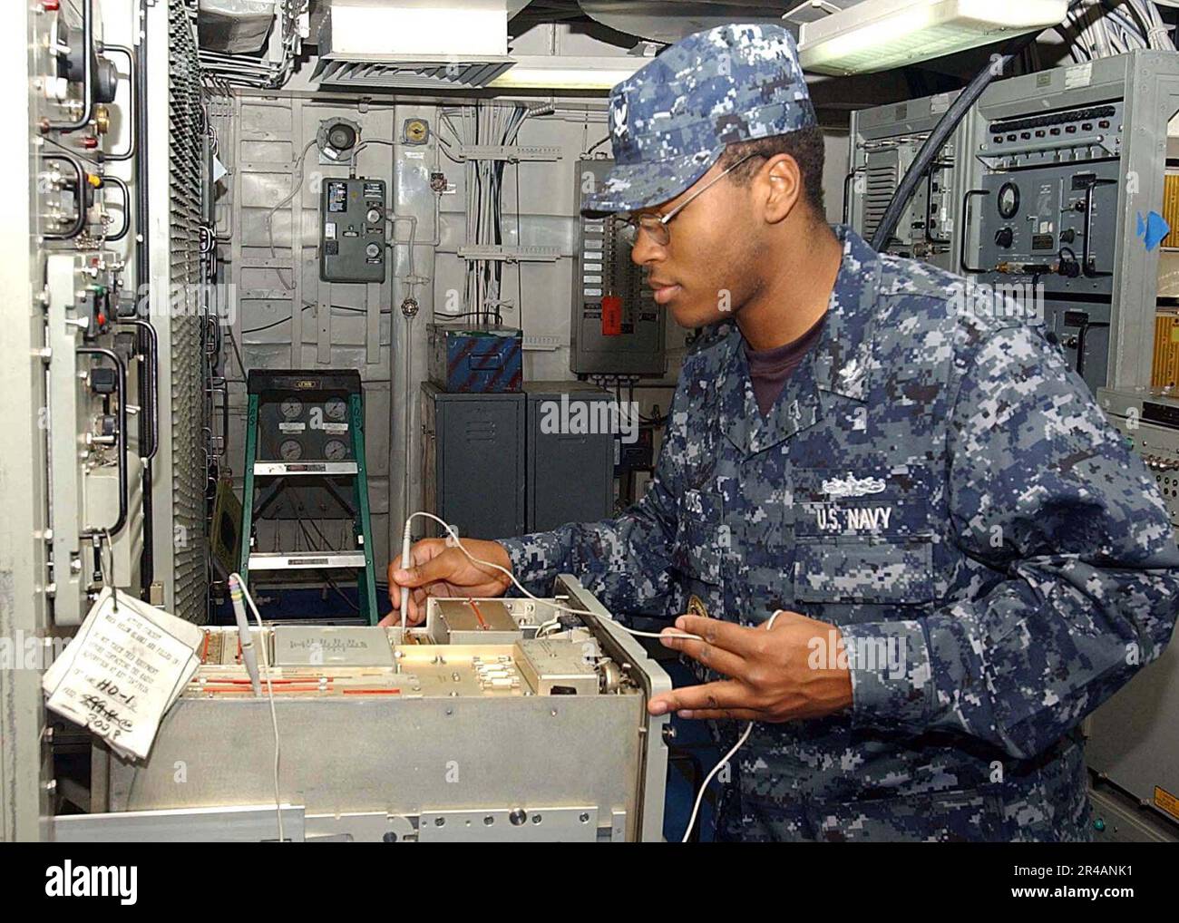 US Navy Electronics Technician Stock Photo - Alamy