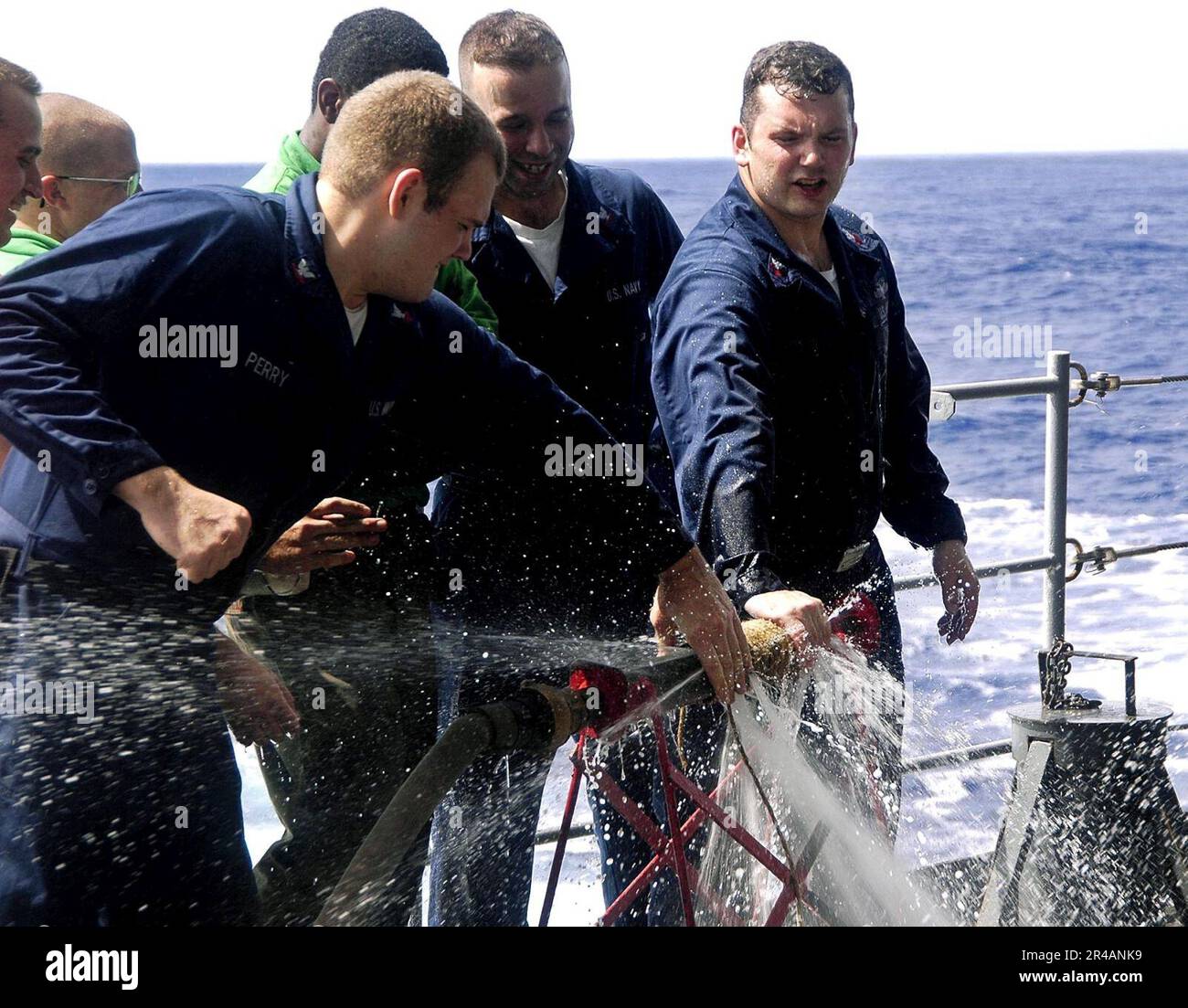 Uss abraham lincoln damage hi-res stock photography and images - Alamy