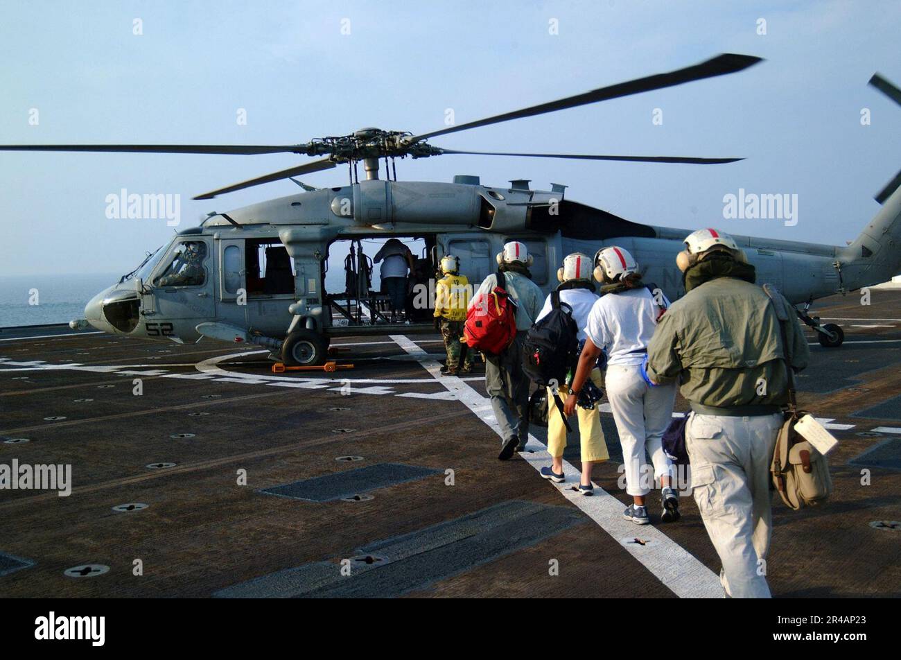US Navy Volunteer healthcare workers from the non-governmental ...