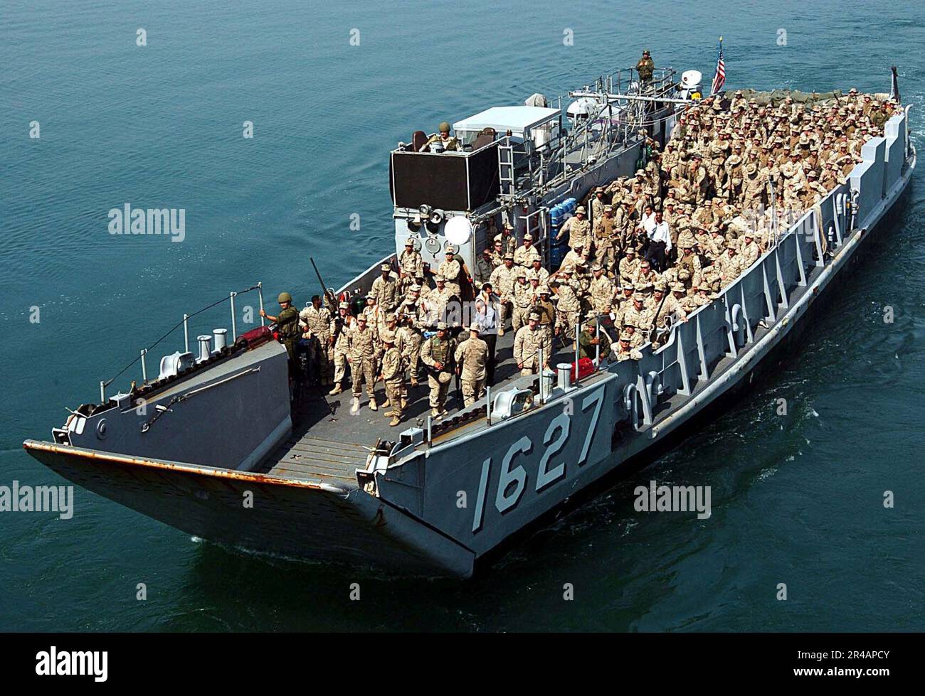 US Navy U.S. Marines and Sailors, assigned to the 31st Marine ...