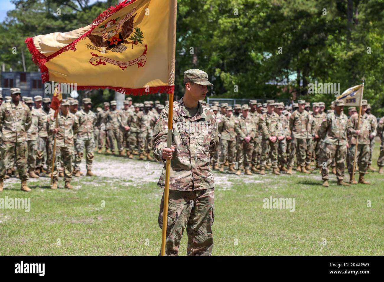 U.S. Army Soldiers of the 87th Division Sustainment Support Battalion ...