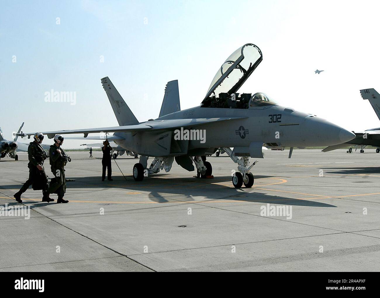 US Navy Commanding Officer, VFA-122, left, and Executive Officer, Cmdr ...